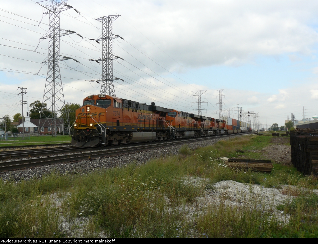 BNSF 7374